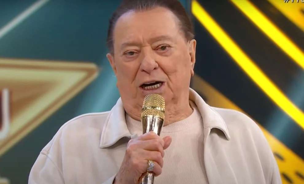 Raul Gil apresenta último programa no SBT e se despede: 'A família ...